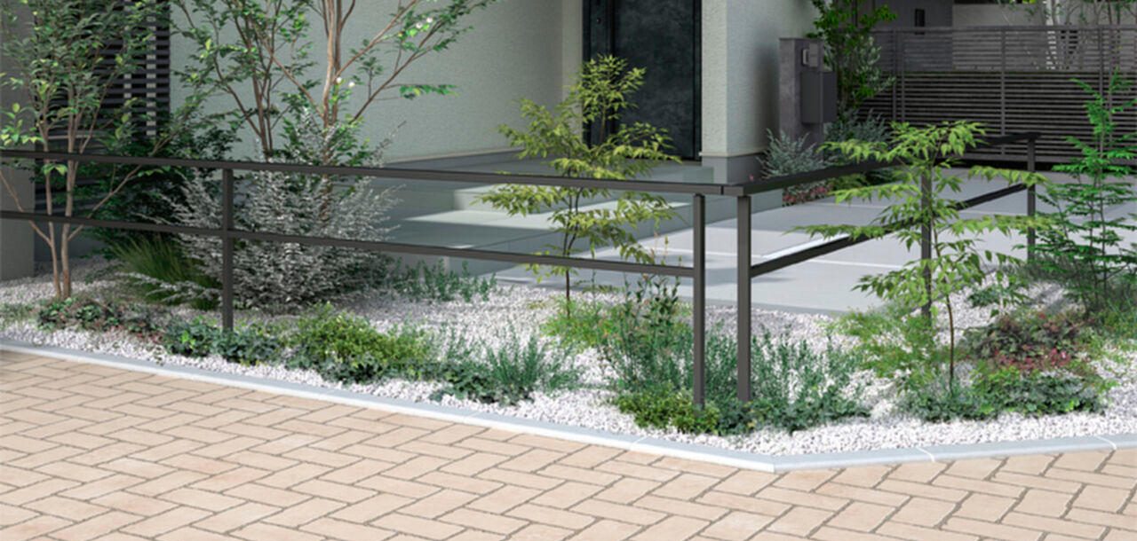 ｢内と外の境界を示す｣シンプルなフレームフェンス | 岡山・倉敷市で庭リフォーム&外構工事はアレックス